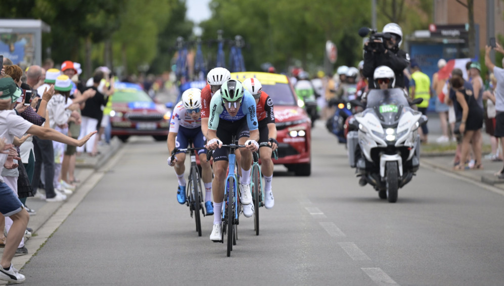 Tour de France: Cinco ciclistas protagonizam a 1ª fuga do Tour de ...