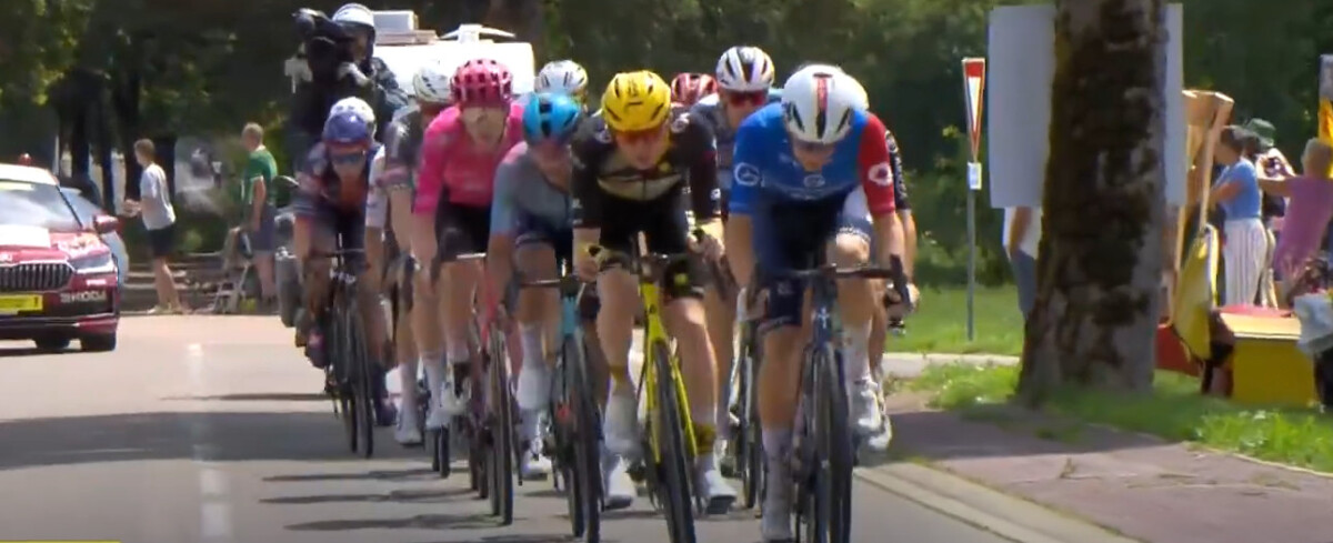 Tour de France: Kaden Groves vence 20ª etapa após voo solo, Tadej ...