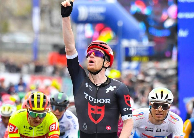 Soudal Quick-Step anuncia a contratação de vencedor de etapas do Giro e ...