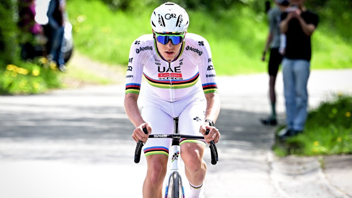 Tadej Pogacar revela curiosidades no final da temporada, do adesivo ...