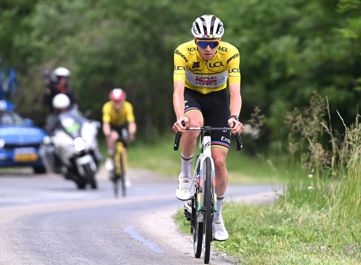 "Existe um monstro, Tadej Pogacar, Vingegaard está um degrau abaixo ...