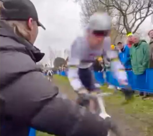 Novas imagens esclarecem incidente com Mathieu van der Poel, torcedor ...