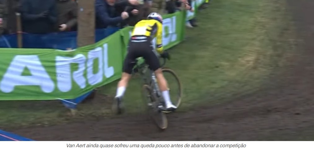 Wout van Aert lamenta derrota para Mathieu van der Poel "pneu furado 2x ...