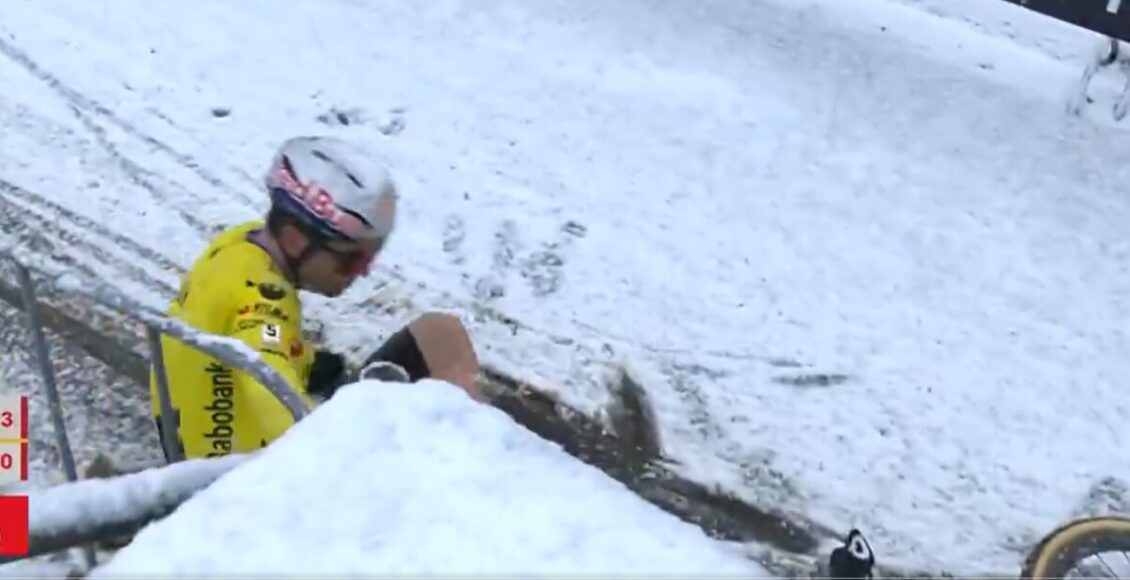Wout van Aert sofre forte queda em duelo contra Mathieu van der Poel e ...
