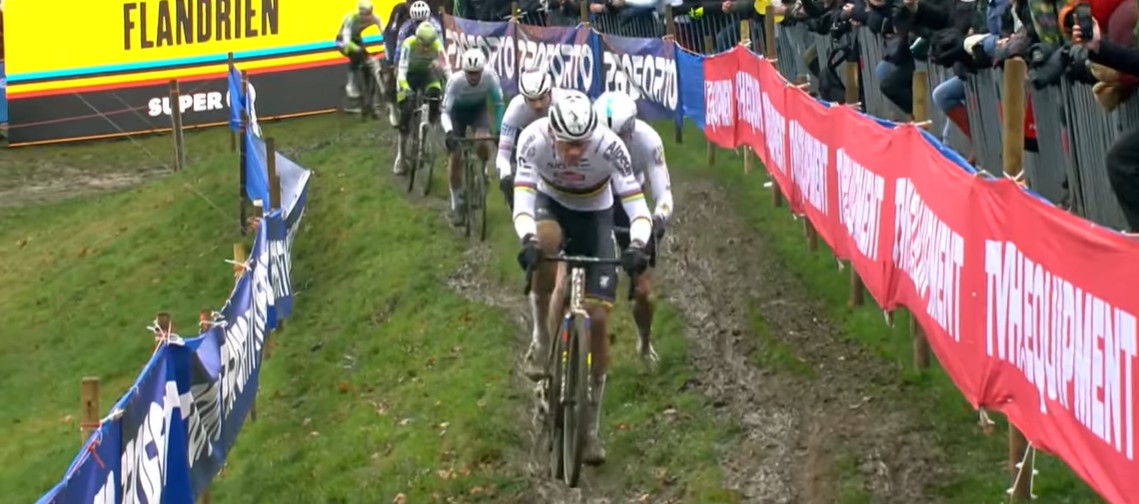 Mathieu van der Poel inicia ano com vitória, holandês supera queda e ...