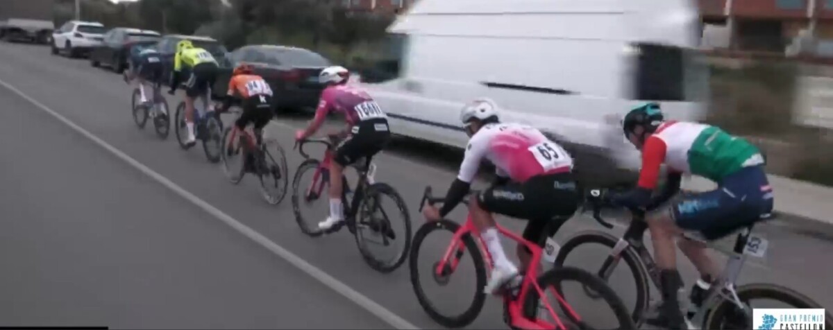 Michael Matthews bate sprint reduzido e vence GP Castellon, confira os ...