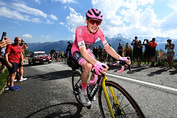 Giro d'Italia 2026: Jonas Vingegaard bate sucessivos recordes nas ...
